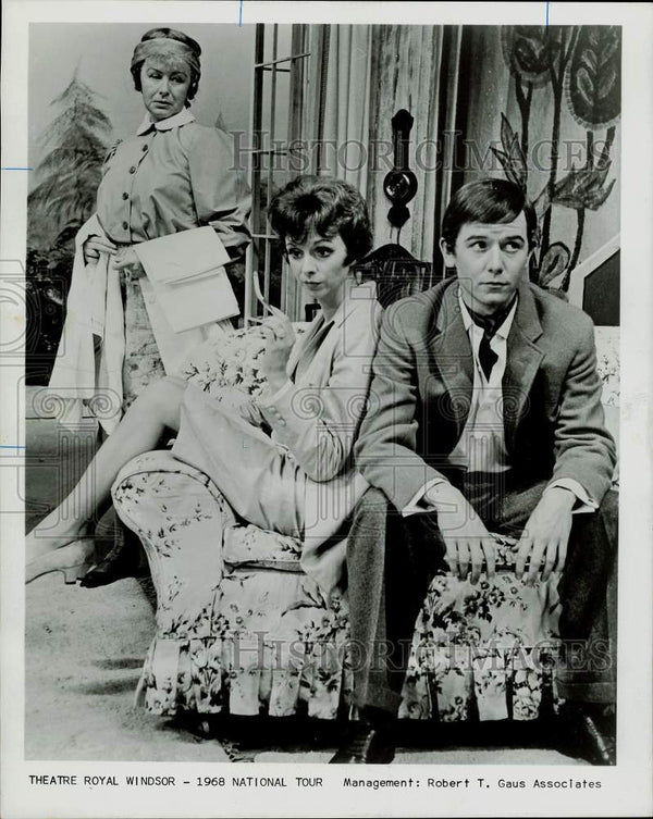 1968 Press Photo Dorothy Primrose, Shirley Cain, Peter Gale in ...