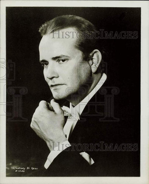 1966 Press Photo Tenor Jon Crain - hpp23676 - Historic Images