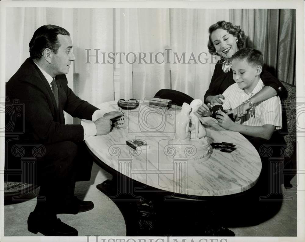 1956 Press Photo Martin Gabel & Arlene Francis Play Cards with Son ...