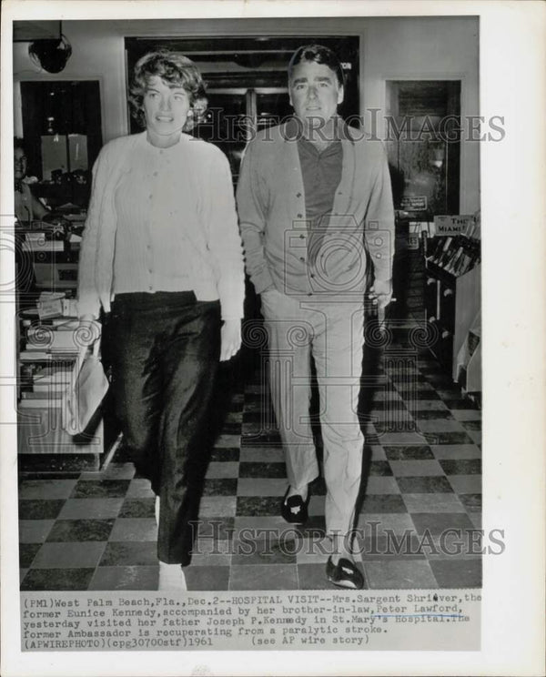 1961 Press Photo Eunice Kennedy Shriver and Peter Lawford at St. Mary's ...