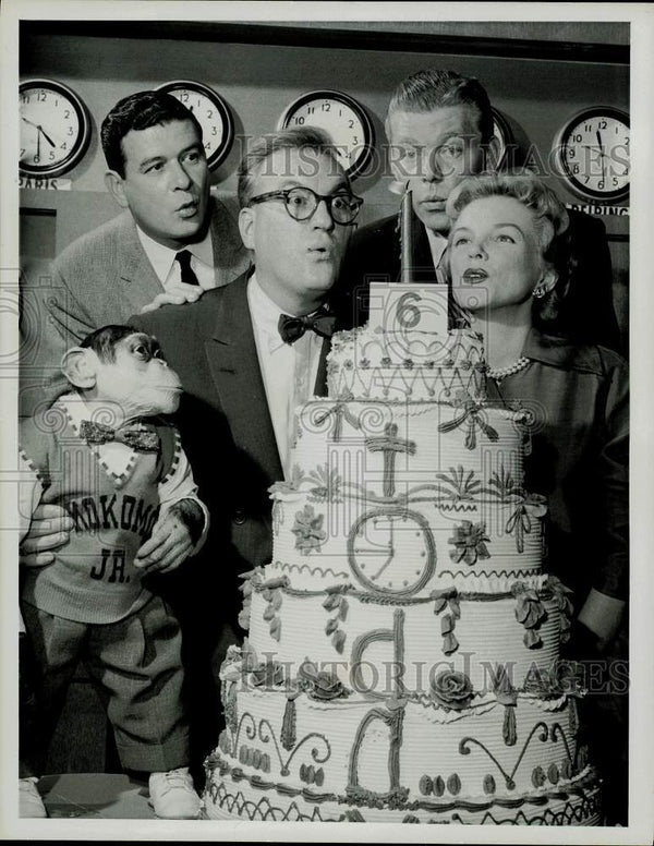 1957 Press Photo "Today" Show Cast Celebrates Sixth Birthday with Cake ...