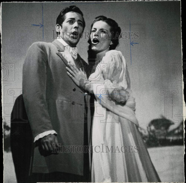 1959 Press Photo Actors Neil Darling, Genevieve Gelles in 'Showboat ...