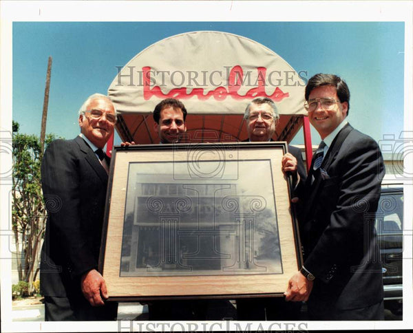 1990 Press Photo Harold Wiesenthal of Harold's Men's Wear with Family ...