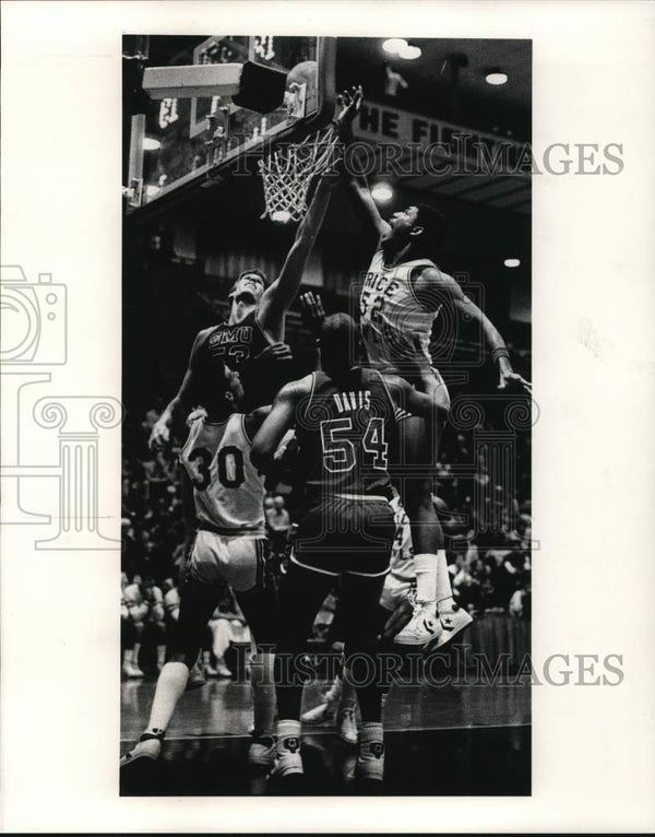 1984 Press Photo Terrence Cashaw of Rice University in SMU Basketball ...