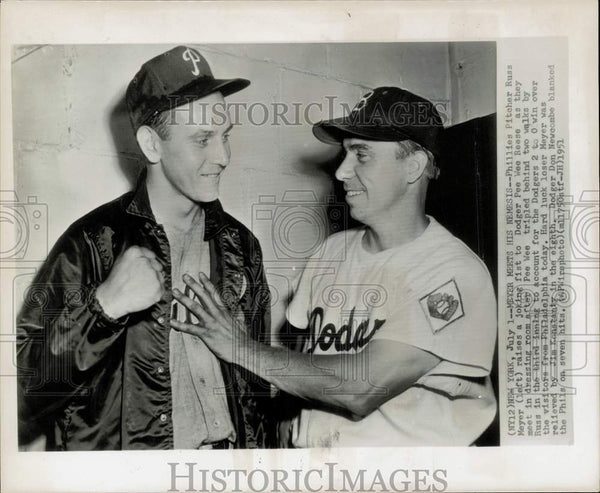 1951 Press Photo Phillies' Russ Meyer jokes with Dodgers' Harold "Pee ...