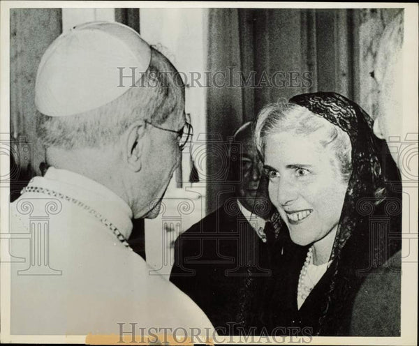 1955 Press Photo Clare Boothe Luce and Pope Pius talk at Castel ...