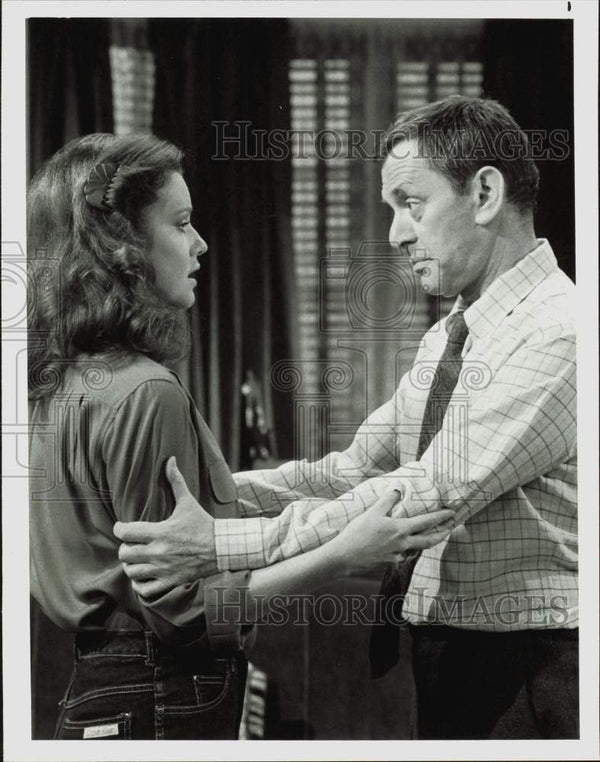 1981 Press Photo Actors Swoosie Kurtz, Tony Randall on "Love, Sidney" - Historic Images