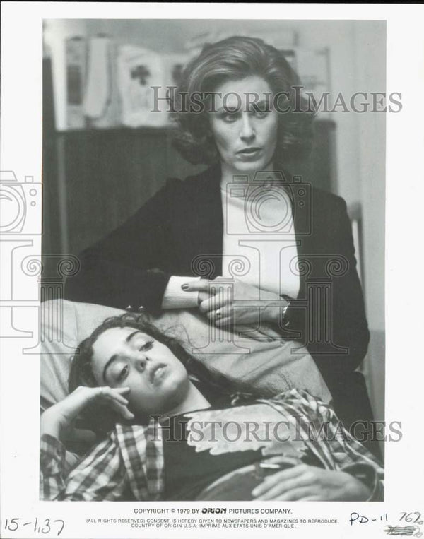 1979 Press Photo Susan Clark and Kathleen Beller in "Promises in the D ...