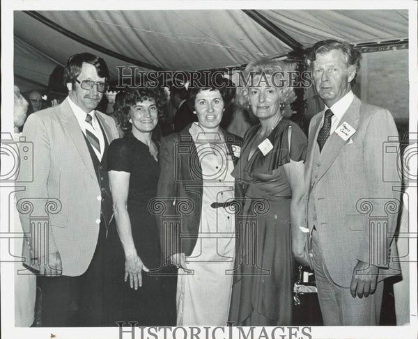 Press Photo Honorable Francis Cullen with family, colleagues at an ...