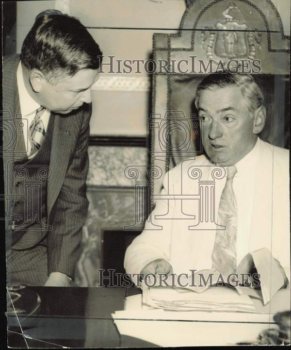 1936 Press Photo Governor James Curley speaks with Winfred Overholser ...