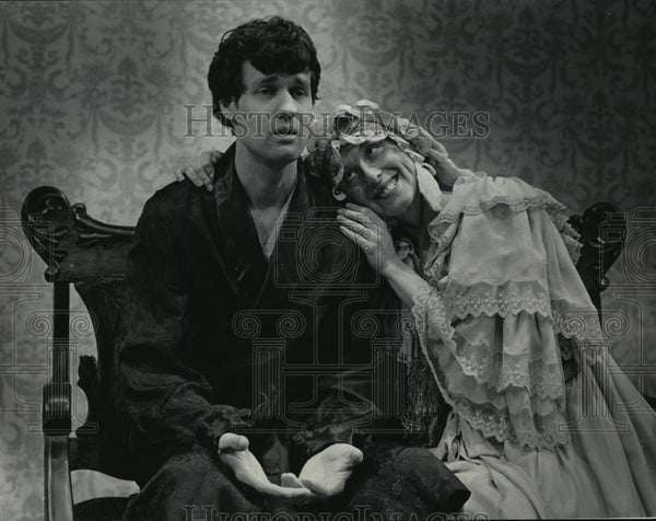 1984 Press Photo Alan and Mary Ellen Atwood star in "The Fourposter ...