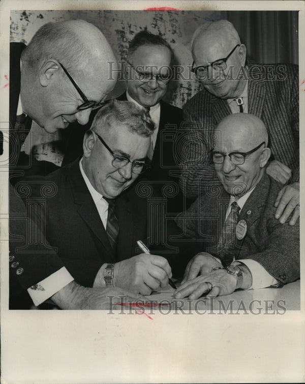 1964 Press Photo Harold A. Breier, Arthur Meyer, Louis F. Reinke ...