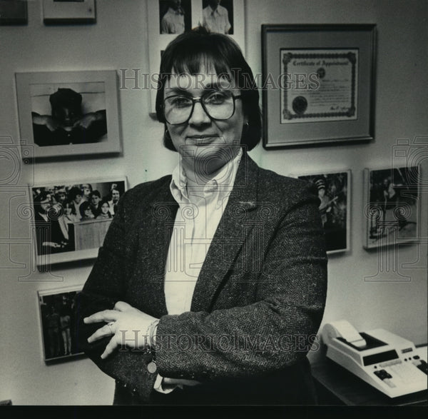 1986 Press Photo Carol Broman, manager of Property Assessment for City ...