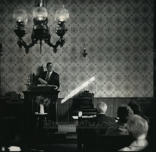 1992 Press Photo The Rev. Maynard Elftmann, a Presbyterian minister ...
