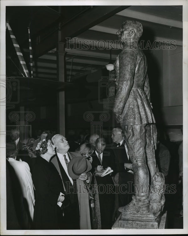 1957 Press Photo Billy Mitchell statue unveiling in the Smithsonian ...