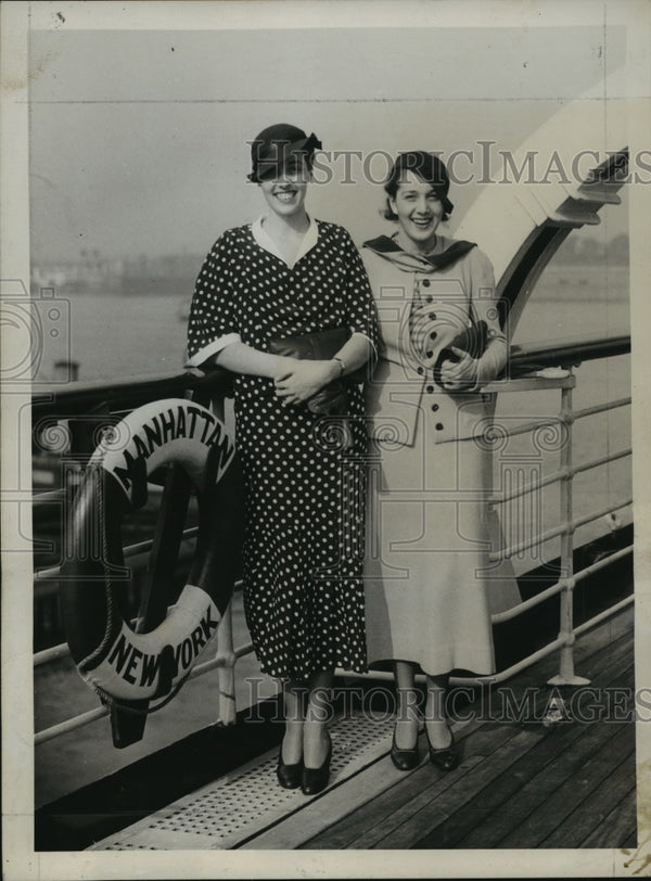 1934 Press Photo Irene & Helen Beck docked in NY harbor after a year of ...