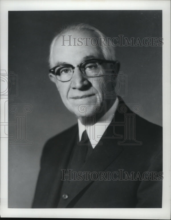1975 Press Photo Arthur Kent White Clergyman Educator. - Historic Images