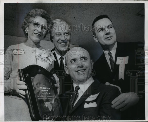 1965 Press Photo Gov. Knowles congratulated two winners of PEAL awards ...