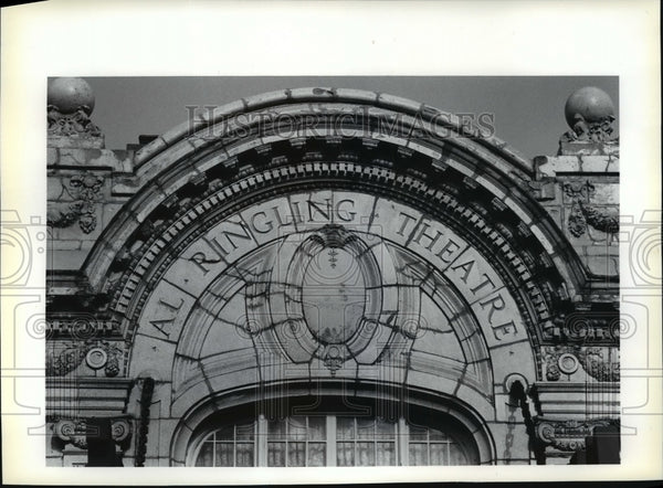 1989 Press Photo Concrete Work above the Marquee of the Al Ringling ...