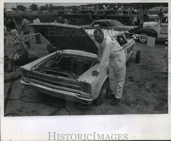 1985 Press Photo Norm Nelson and Car at State Fair Park - Historic Images