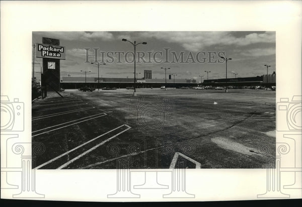 1991 Press Photo Packard Plaza in Cudahy, Wisconsin - Historic Images