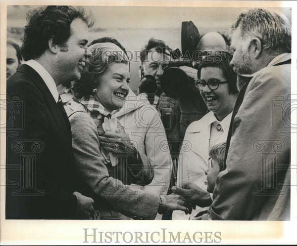 1976 Press Photo Mrs. Gerald Ford at a campaign stop in Milwaukee ...