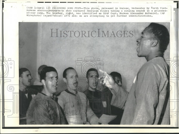 1972 Press Photo US Air Force Captain Norman Alexander McDaniel leads ...