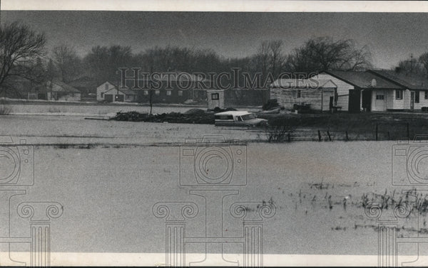 1968 Press Photo Wisconsin Flood Disasters in Saukville - mjb16782 ...