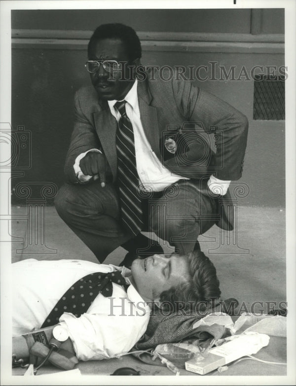 1974 Press Photo Actor James McEachin in Emergency Episode ...