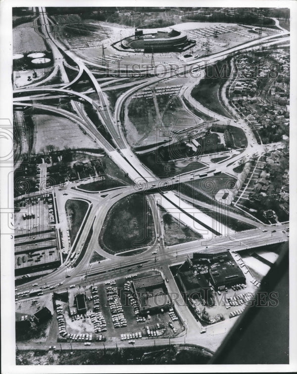 1962 Press Photo Air view, Stadium interchange along with expressway ...