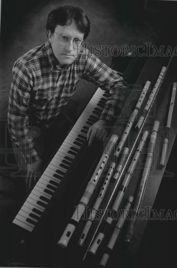 1985 Press Photo Pianist-composer Steve Nelson-Raney with tools of his ...