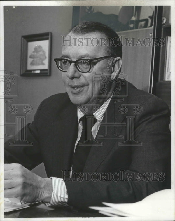 Press Photo Philip Orth - Historic Images