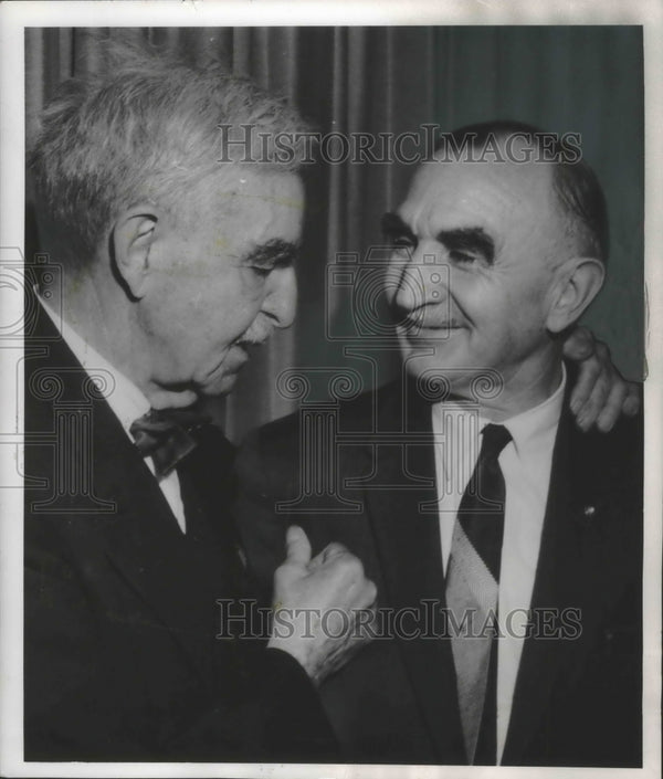 1959 Press Photo Senator Morse & Daniel Hoan at Kaiser-Knickerbocker ...