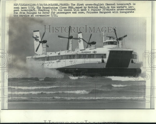 1968 Press Photo he first cross-English Channel hovercraft, Mountbatten ...