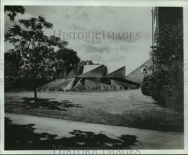 1974 Press Photo Exterior of St. Benedict's Abbey Church, Benet Lake ...