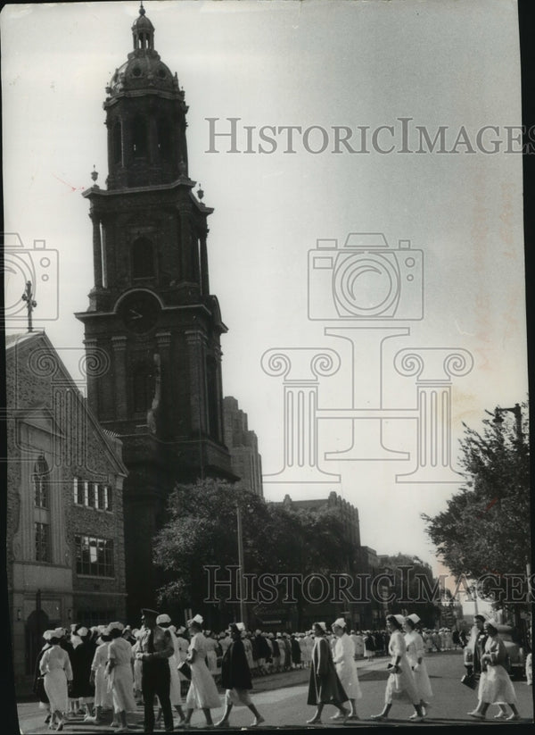 1956 Press Photo Nurses march to St. John's Cathedral for a pontifical ...