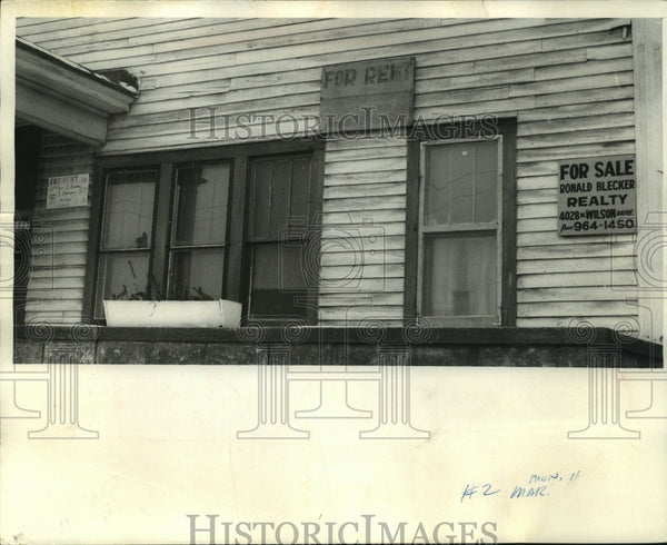 1968 Press Photo Housing blight and slums in Milwaukee - Historic Images