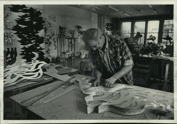1974 Press Photo George Sugarman, sculptor in his New York studio ...