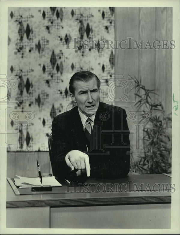 1967 Press Photo Dr. Lendon Smith In 'The Children's Doctor' - mjp40792 ...