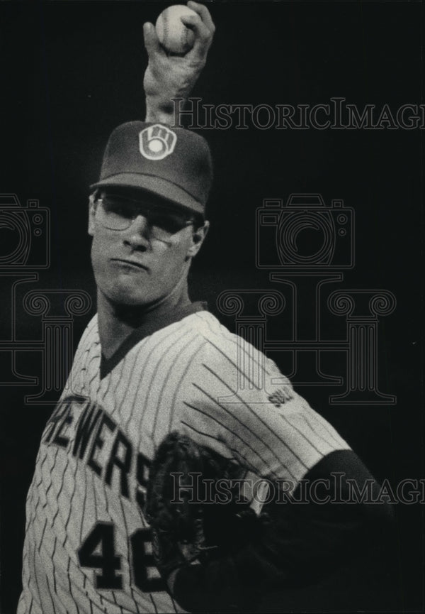 1986 Press Photo Brewers baseball's Bill Wegman gets his 1st victory o ...