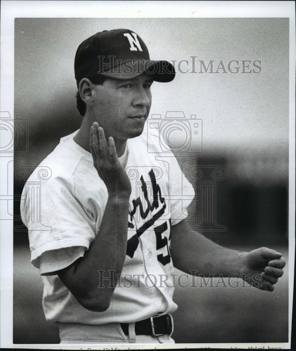 1990 Press Photo Waukesha North baseball Greg Wolfe signals team ...