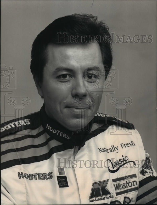 1992 Press Photo Alan Kulwicki race car driver in his uniform ...