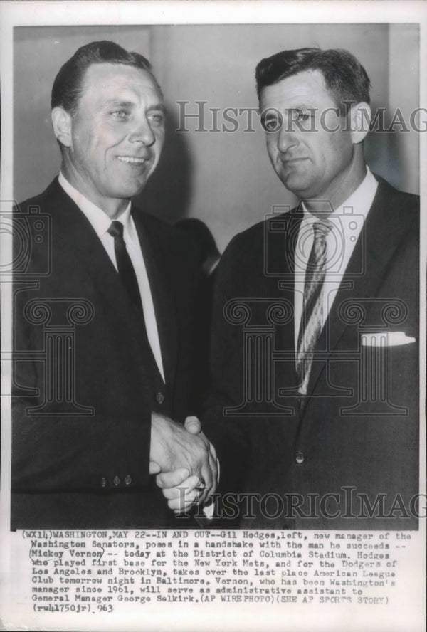 1963 Press Photo Gil Hodges, left, Washington Senators, and Mickey ...