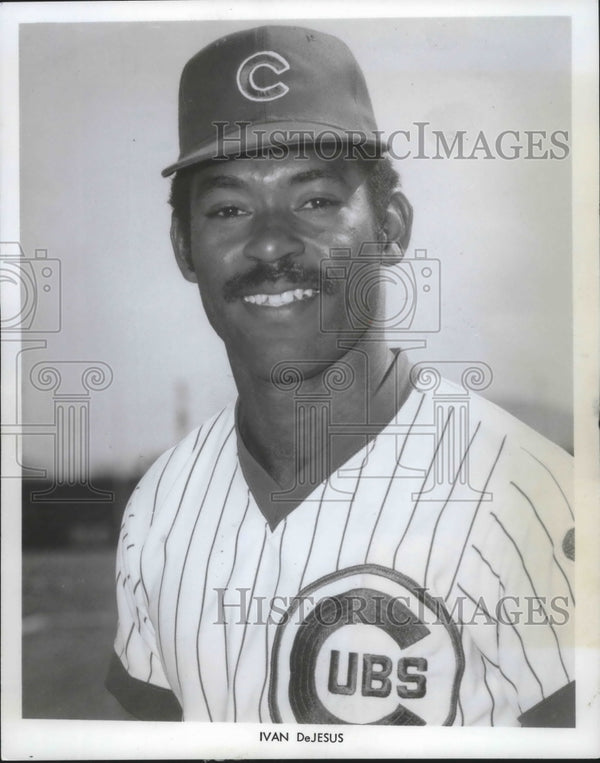 1977 Press Photo Chicago Cubs baseball player Ivan DeJesus - mjt07743 ...