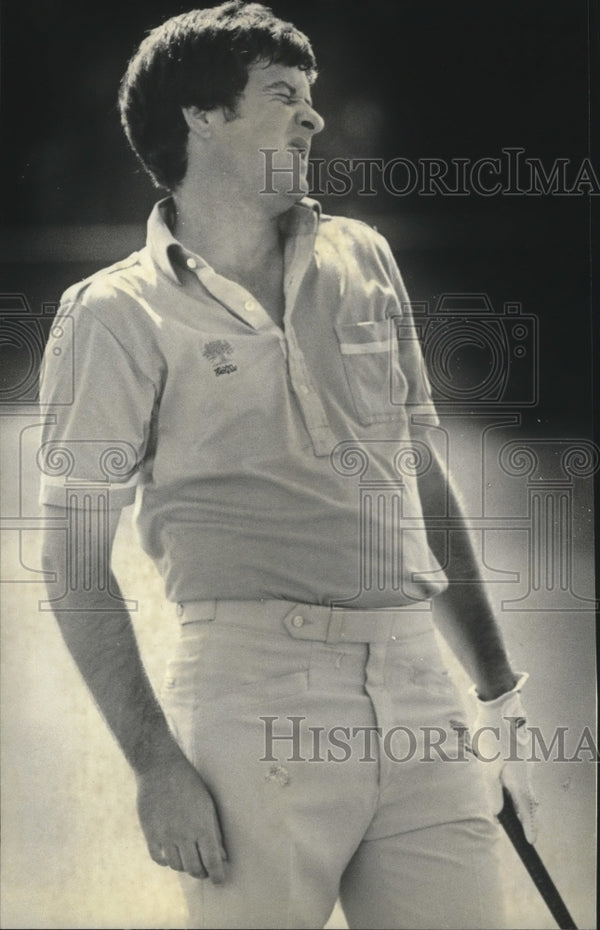 1982 Press Photo Golfer Dave Edwards grimaces on his shot during GMO ...
