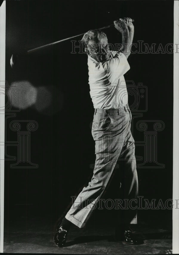 1978 Press Photo Golf teacher, Jack Grout, demonstrated his golf swing ...