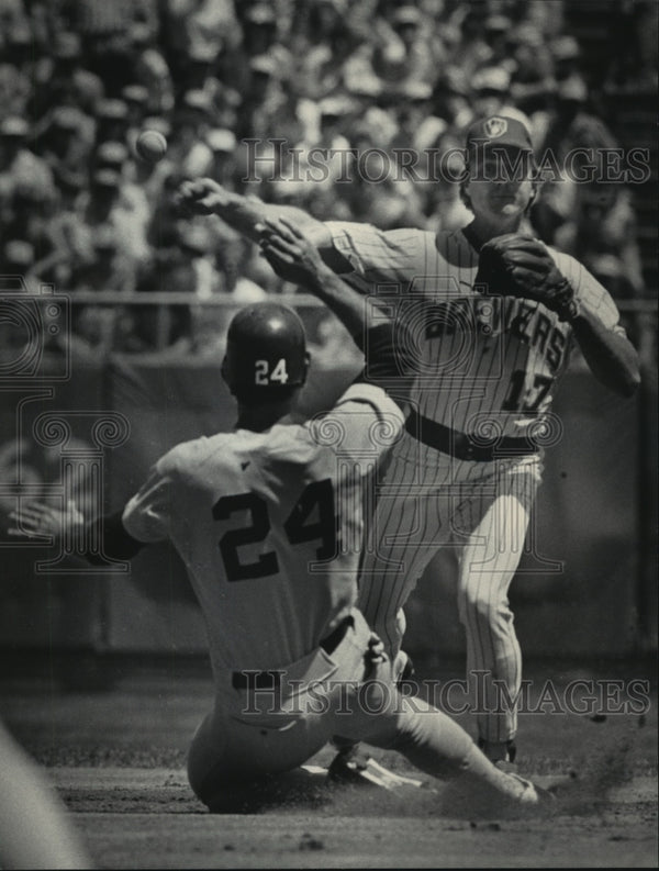 1984 Press Photo Brewers' Jim Gantner starts the double play against B ...