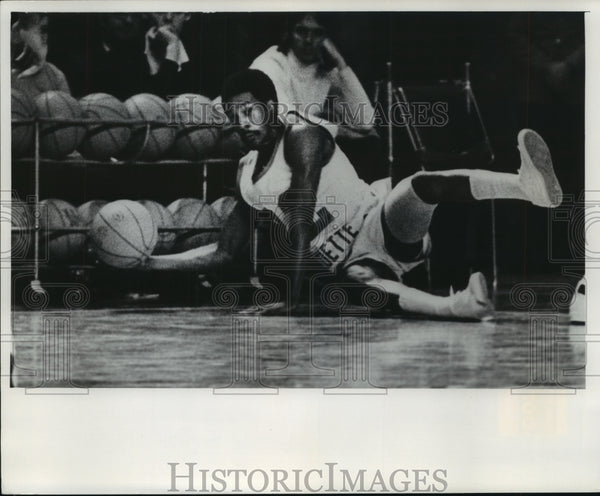 1976 Press Photo Basketball-Lloyd Walton, Marquette University player ...