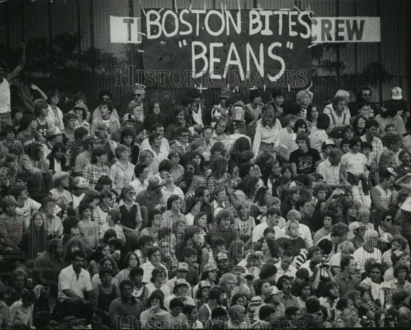 1978 Press Photo Fans jam ballpark for Milwaukee Brewer & Boston Red ...