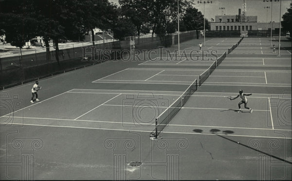 1986 Press Photo View of the Many Tennis Courts at Milwaukee's Wick ...